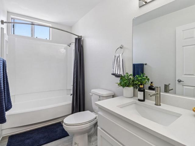 Waterleaf Apartments Homes 2 Bedroom Apartment for Rent at 333 N Emerald Dr, Vista, CA 92083 Vista