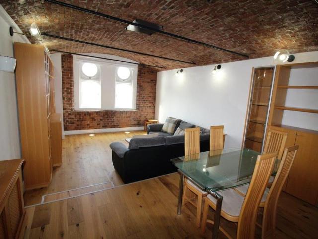 Waterloo Warehouse, Waterloo Road. 2 bed apartment to rent £1,050 pcm £242 pw