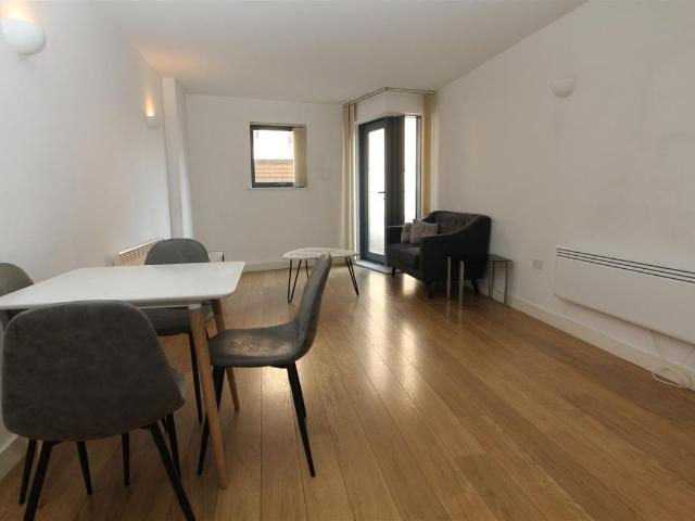 Waterloo Court, Leeds LS10, 1 bed flat to rent, £875 pcm | PrimeLocation