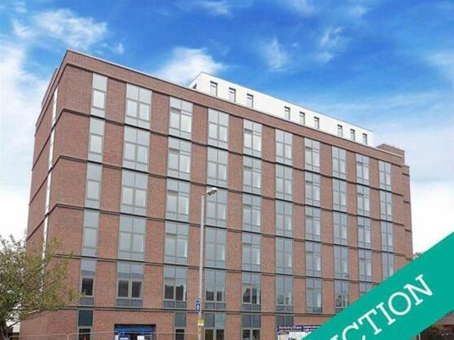 Waterloo, Crosby Road North, Liverpool, 2 Bedroom Flat