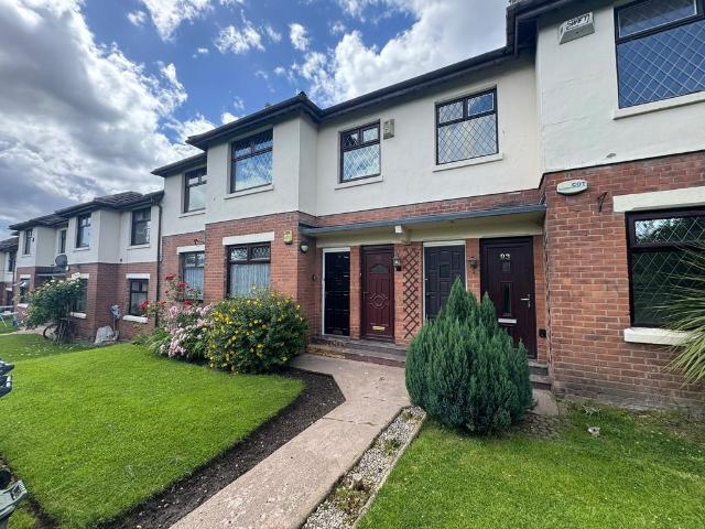 Waterloo Road, Manchester M8 2 bed flat to rent £1,000 pcm £231 pw