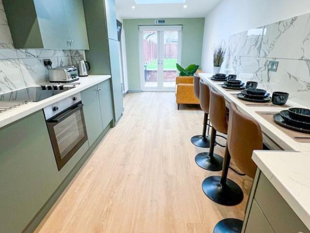 Waterloo Road, Gillingham, Kent ME7, 2 bed property to rent, £830 pcm | PrimeLocation