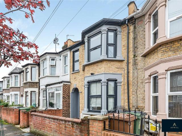 Waterloo Road, London E10, 3 bed flat to rent, £2,750 pcm | PrimeLocation