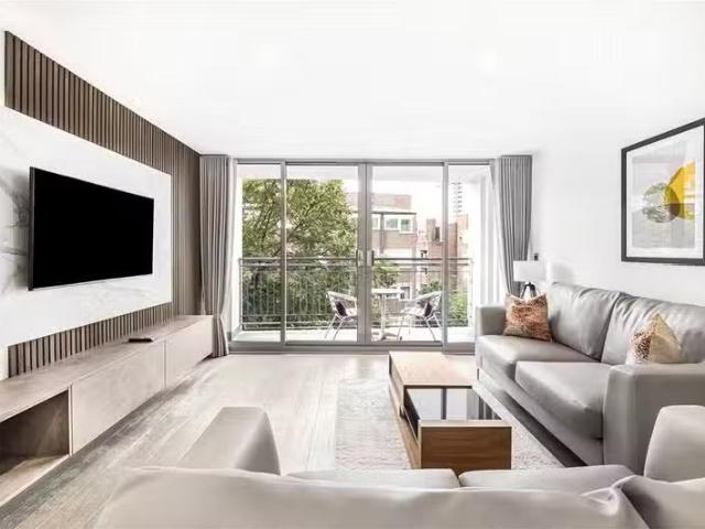 Waterloo Road, London, SE1 8RP