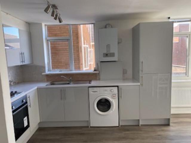Waterloo Road, Winton, Bournemouth BH9, 4 bed flat to rent, £1,450 pcm | PrimeLocation