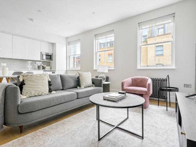 Waterloo SE1, 2 bed flat to rent, £3,950 pcm | PrimeLocation