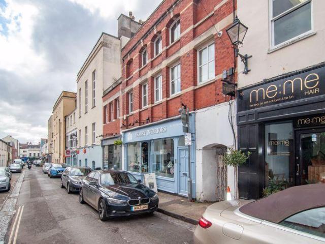 Waterloo Street, Clifton, BS8 3 bed apartment to rent £2,400 pcm £554 pw