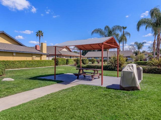Waterstone Park Apartments 3 Bedroom Apartment for Rent at 2833 North Bristol Street, Santa Ana, CA 92706 Northwest Santa Ana