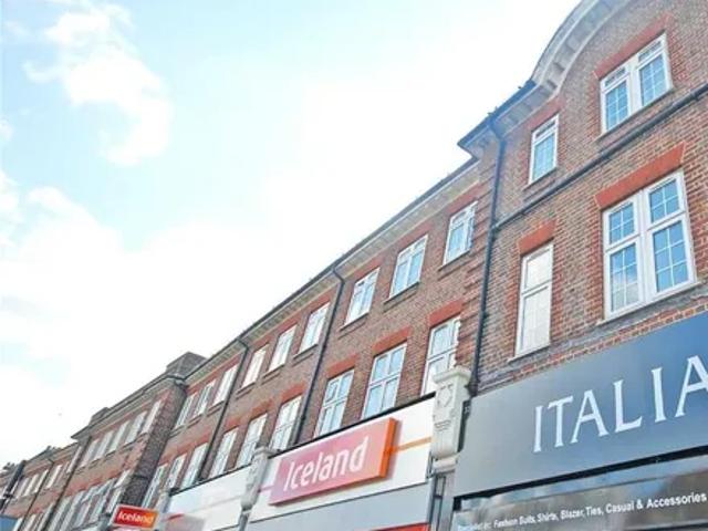 Waterstones, 19 King Street, London, TW1 3SD, United Kingdom | 4 bed apartment for rent #138594988 | Rentberry