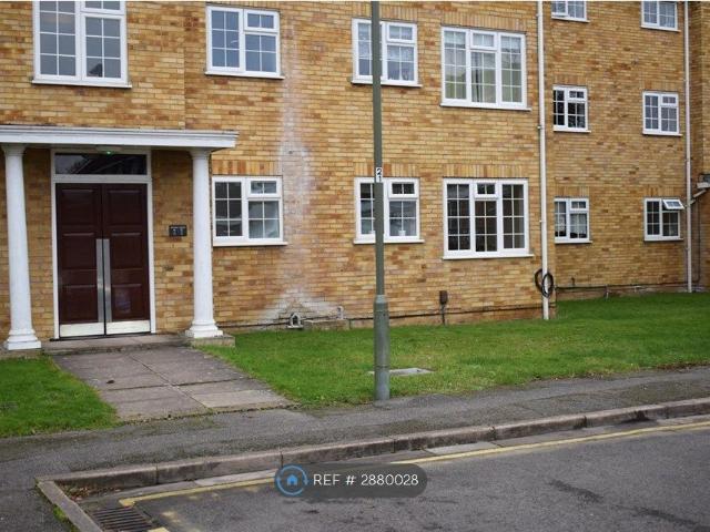 Waters Drive, Staines Upon Thames TW18, 2 bed flat to rent, £1,750 pcm | PrimeLocation