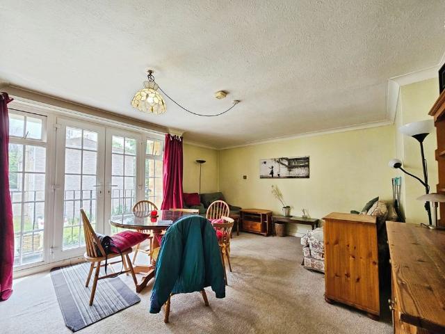 Waters Drive, Staines On Thames, TW18 4RT