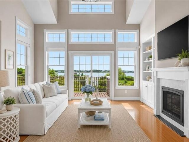 Waters Edge Unit,tiverton, Home For Sale
