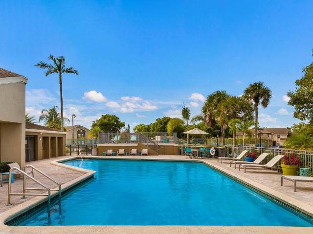Water's Edge Apartments 2 Bedroom Apartment for Rent at 10901 Nw 40th St, Sunrise, FL 33351 Welleby