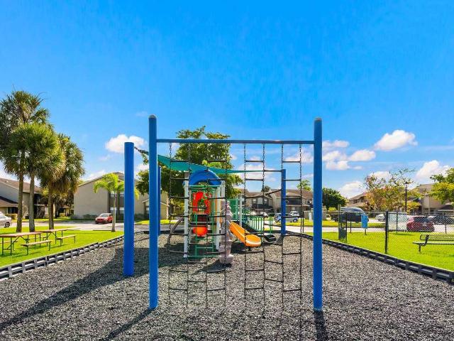 Water's Edge Apartments 2 Bedroom Apartment for Rent at 10901 Nw 40th St, Sunrise, FL 33351 Welleby