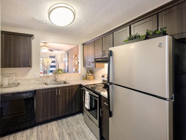 Water's Edge Apartments 2 Bedroom Apartment for Rent at 10901 Nw 40th St, Sunrise, FL 33351 Welleby