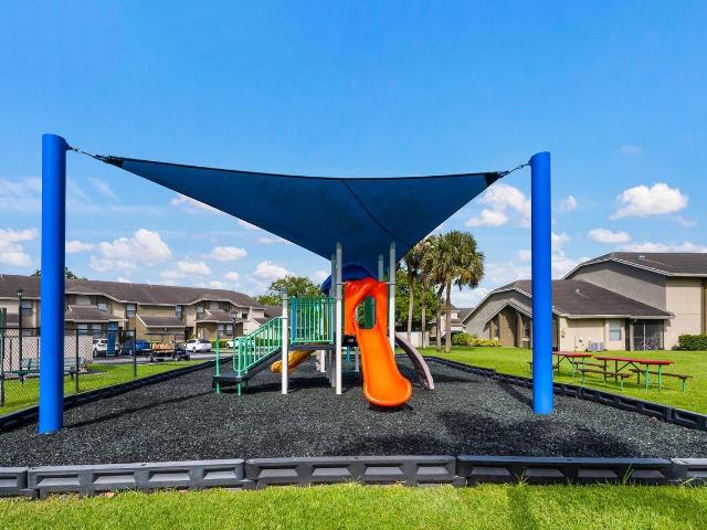 Water's Edge Apartments 2 Bedroom Apartment for Rent at 10901 Nw 40th St, Sunrise, FL 33351 Welleby
