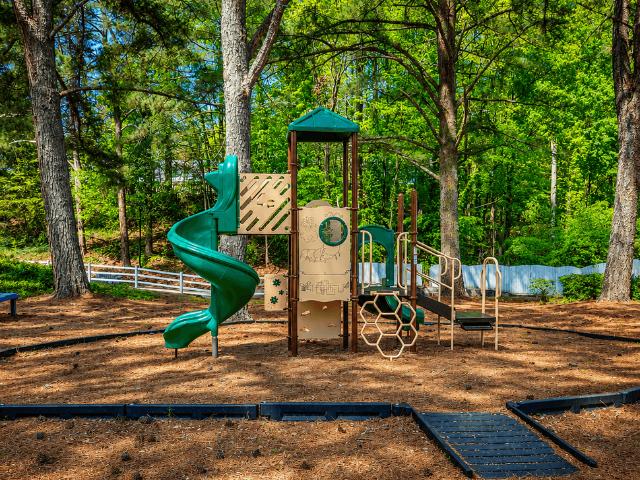 Waters Edge Apartments 2 Bedroom Apartment for Rent at 8601 Roberts Dr, Sandy Springs, GA 30350
