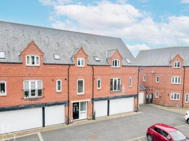 Waters Edge, Bell Lane, 3 Bedroom Apartment