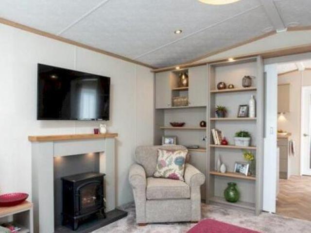 Waters Edge Country Park, River Rd, 2 Bedroom Caravan