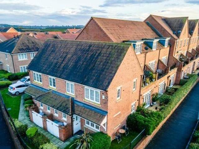 Waters Edge, Kings Sconce Avenue, 2 Bedroom Terraced
