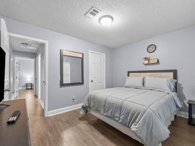 Waters Living | Free WiFi | Near Public Transit | Move In Ready