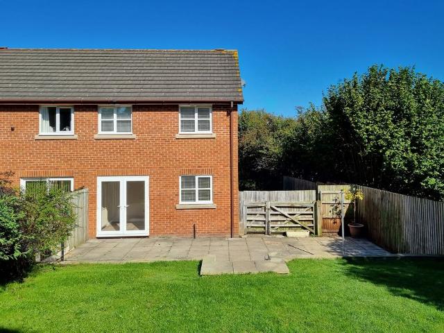 Watersedge, Frodsham WA6, 3 bed semi detached house to rent, £1,200 pcm | PrimeLocation
