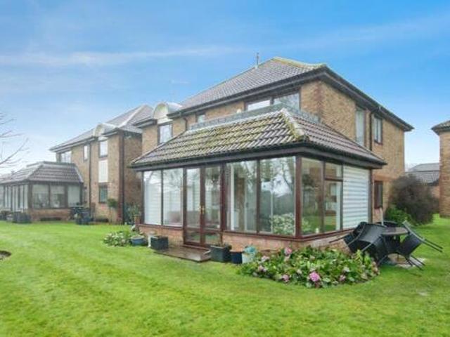 Watership Drive, Ringwood, 2 Bedroom Apartment