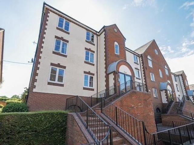 Waterside Court, Alton, 2 Bedroom Apartment