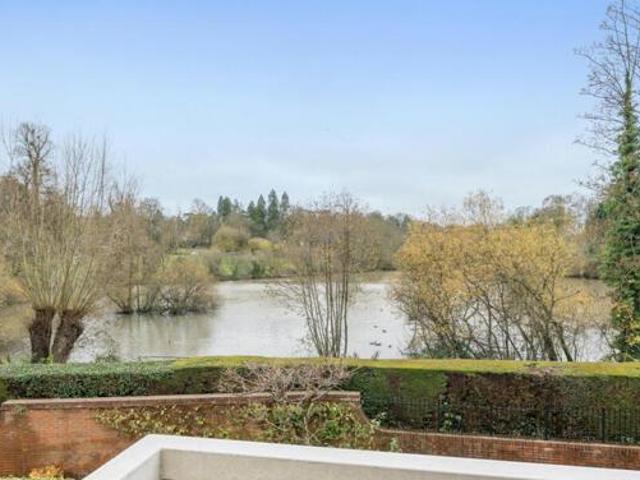 Waterside Court, Alton, 2 Bedroom Flat