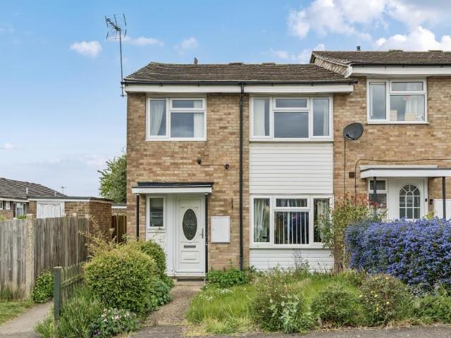 Waterside, Chesham HP5, 3 bed end terrace house to rent, £1,750 pcm | PrimeLocation