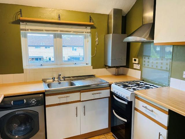 Waterside Close, Crawley RH11, 1 bed maisonette to rent, £1,150 pcm | PrimeLocation