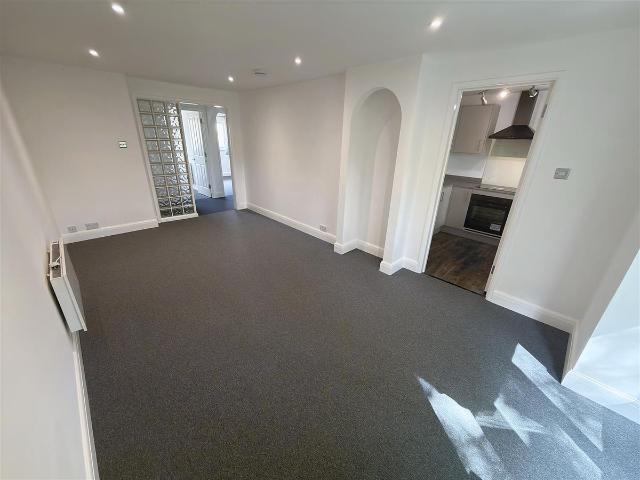 Waterside Close, Barking IG11, 2 bed flat to rent, £1,700 pcm | PrimeLocation