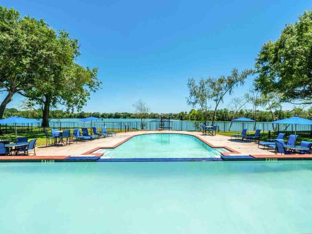 Waterside Apartments 1 Bedroom Apartment for Rent at 10121 Windmill Lakes Blvd, Houston, TX 77075 Southbelt Ellington