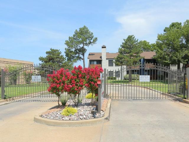 Waterside Apartments Tulsa 1 Bedroom Apartment for Rent at 1703 S Jackson Ave, Tulsa, OK 74107 Riverview Park