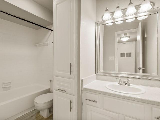 Waterside Apartments Tulsa 1 Bedroom Apartment for Rent at 1703 S Jackson Ave, Tulsa, OK 74107 Riverview Park