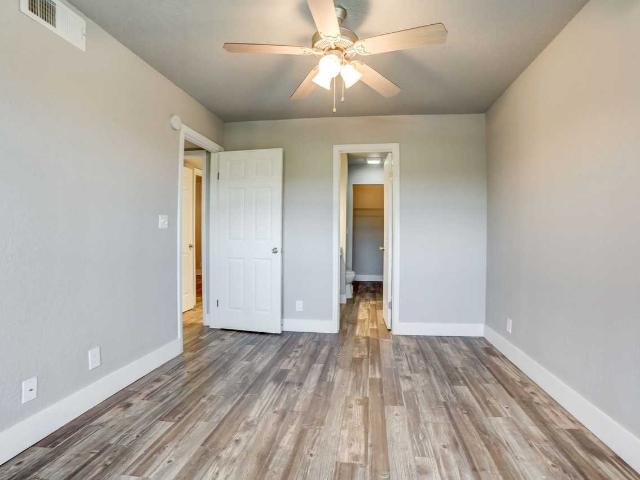 Waterside Apartments Tulsa 2 Bedroom Apartment for Rent at 1703 S Jackson Ave, Tulsa, OK 74107 Riverview Park