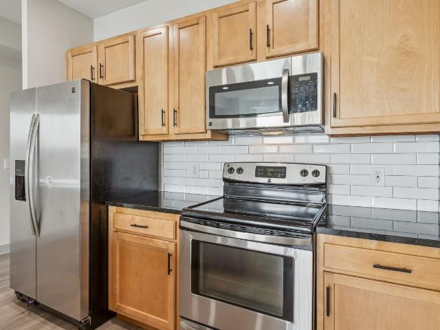 Waterside at River Park Apartments Studio Apartment for Rent at 1800 Marinas Edge Way Ste 100, Louisville, KY 40206 Butchertown