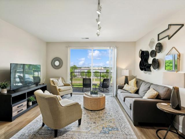 Waterside at River Park Apartments 1 Bedroom Apartment for Rent at 1800 Marinas Edge Way Ste 100, Louisville, KY 40206 Butchertown