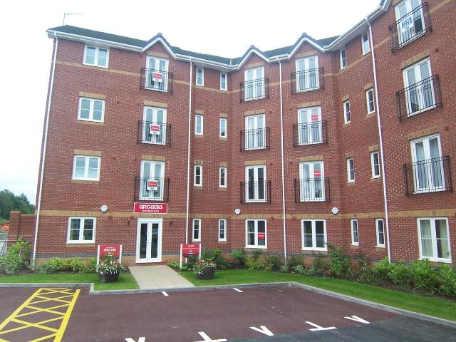 Waterside Gardens, Waters Meeting Road, Bolton BL1, 2 bed flat to rent, £850 pcm | PrimeLocation