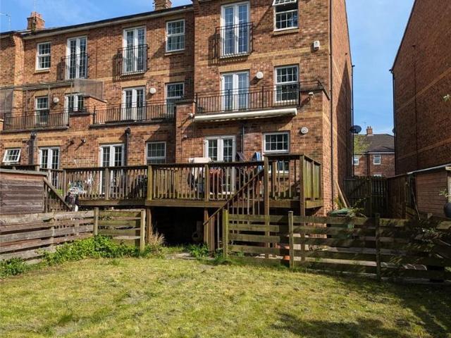 Waterside Gardens, York, North. 3 bed end of terrace house to rent £1,550 pcm £358 pw