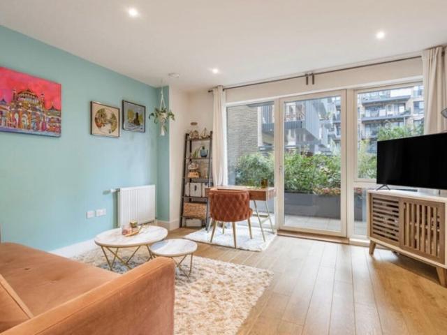 Waterside One Bedroom Flat with Private Terrace