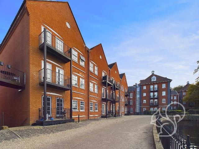 Waterside Lane, Colchester CO2, 4 bed flat to rent, £1,600 pcm | PrimeLocation