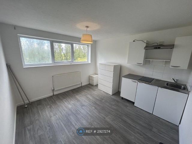 Waterside, Milton Keynes MK6, Room to rent, £675 pcm | PrimeLocation