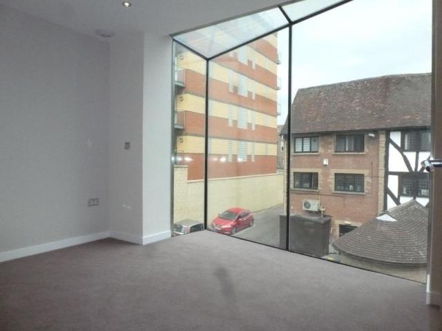 Waterside North, LINCOLN