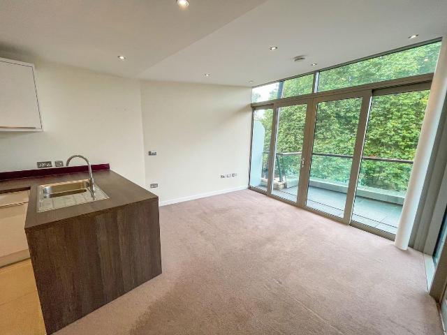 Waterside North, Lincoln LN2, 2 bed flat to rent, £1,250 pcm | PrimeLocation