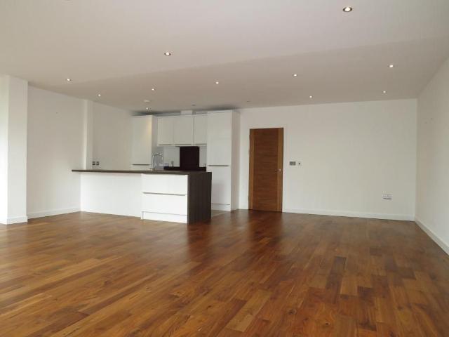 Waterside North, Lincoln LN2, 2 bed flat to rent, £1,250 pcm | PrimeLocation