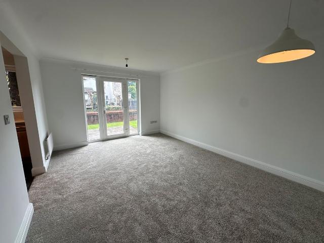 Waterside, Sale M33, 2 bed flat to rent, £1,350 pcm | PrimeLocation