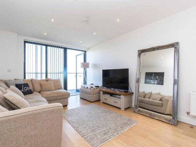 Waterside Way, Tottenham, Haringey, London N17, 1 bed flat to rent, £1,850 pcm | PrimeLocation