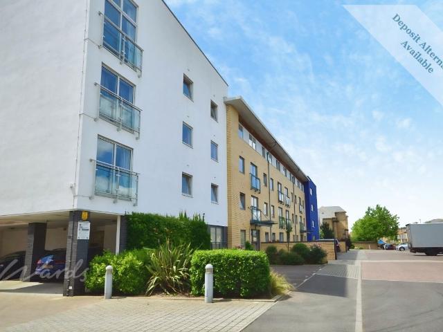 Watersmeet, St. Marys Island, Chatham ME4, 1 bed flat to rent, £1,200 pcm | PrimeLocation