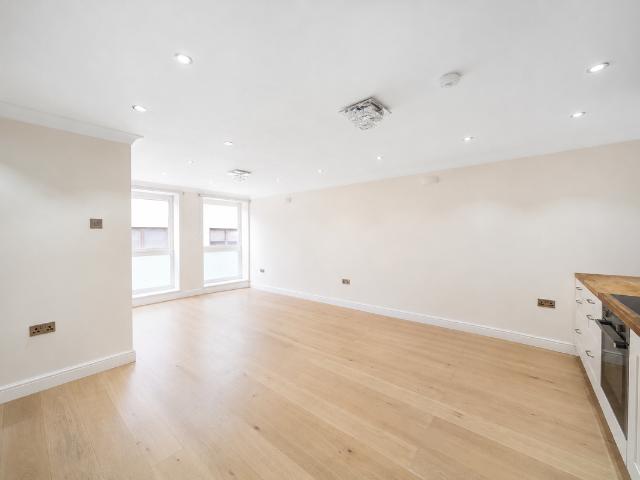 Waterspring Court, Regency Street, London SW1P, 2 bed flat to rent, £3,500 pcm | PrimeLocation